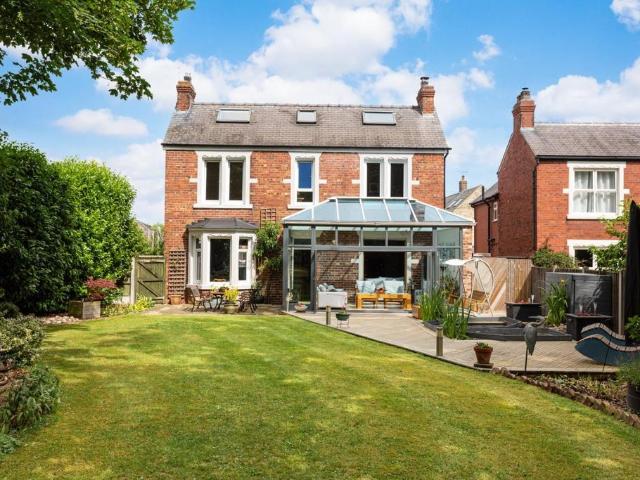 3 bedroom detached house for sale