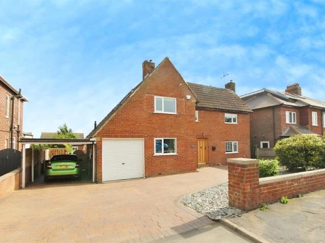 3 bedroom detached house for sale