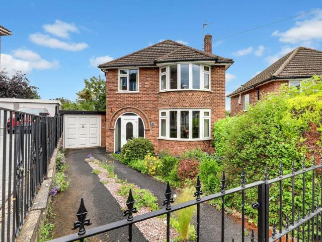 3 bedroom detached house for sale
