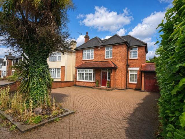 3 bedroom detached house for sale