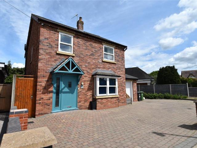 3 bedroom detached house for sale