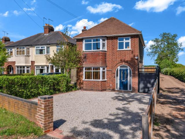 3 bedroom detached house for sale