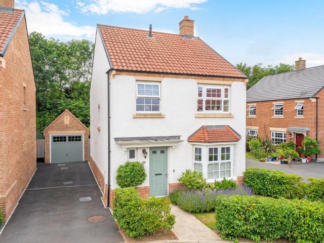 3 bedroom detached house for sale