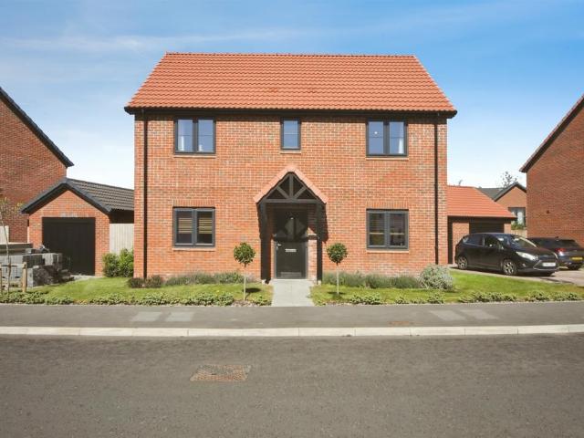 3 bedroom detached house for sale