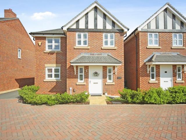 3 bedroom detached house for sale
