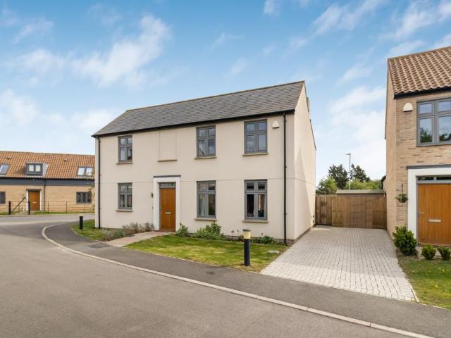 3 bedroom detached house for sale