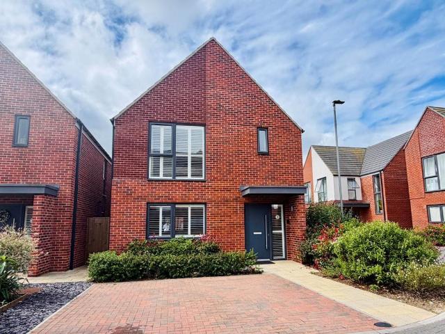 3 bedroom detached house for sale