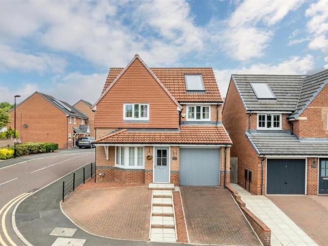 3 bedroom detached house for sale
