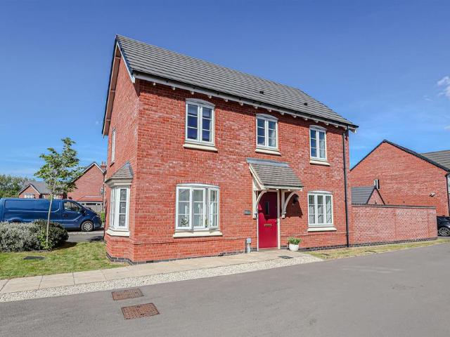 3 bedroom detached house for sale