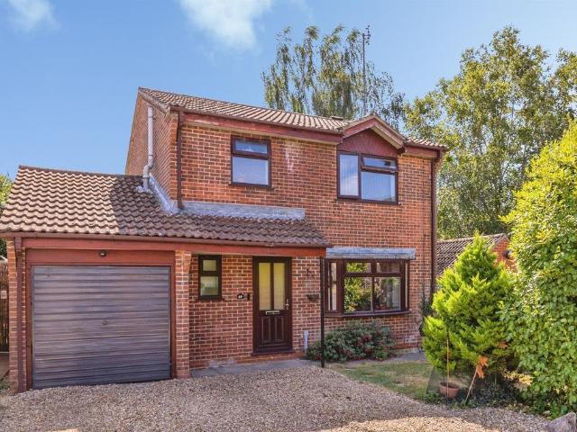 3 bedroom detached house for sale
