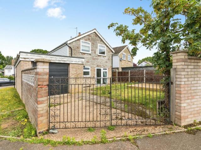 3 bedroom detached house for sale