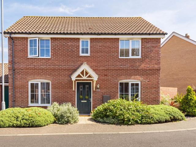 3 bedroom detached house for sale