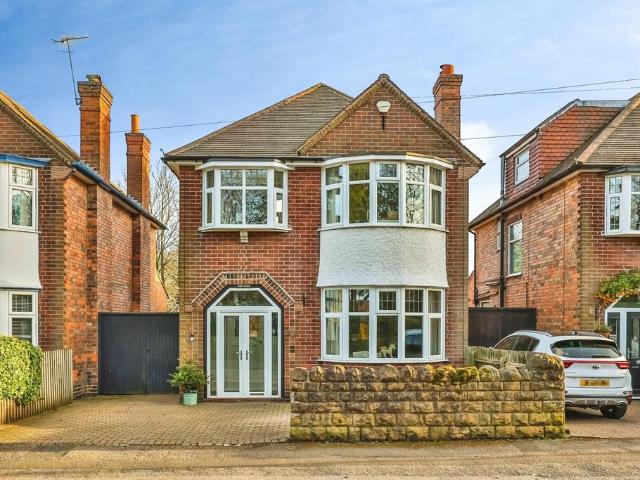 3 bedroom detached house for sale