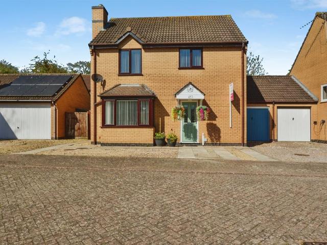 3 bedroom detached house for sale