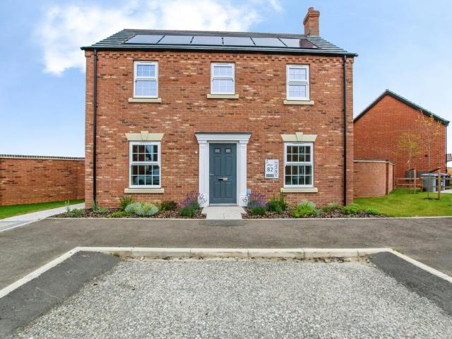 3 bedroom detached house for sale
