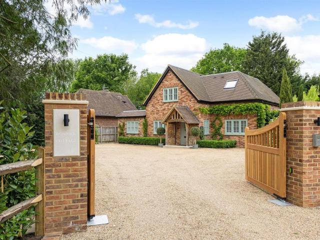 3 bedroom detached house for sale