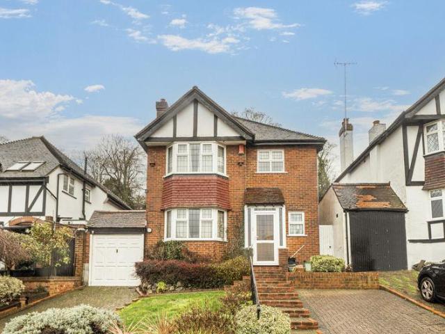 3 bedroom detached house for sale
