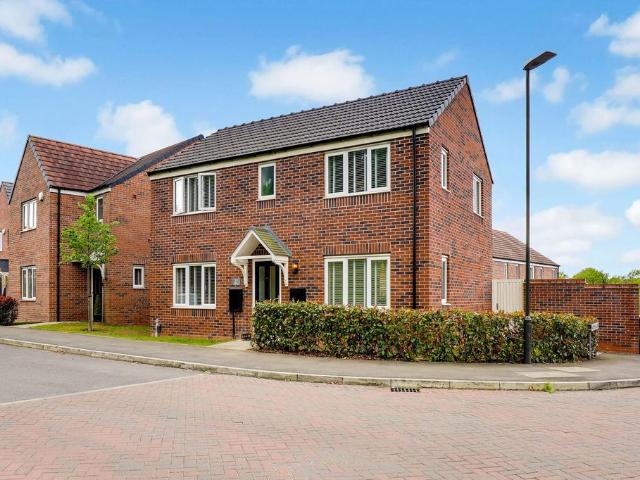 3 bedroom detached house for sale