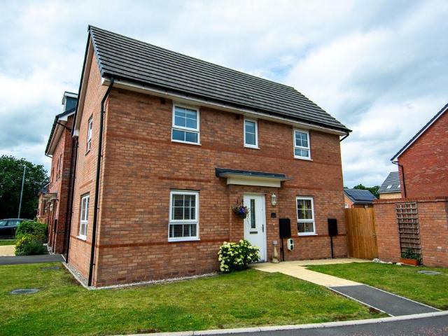 3 bedroom detached house for sale