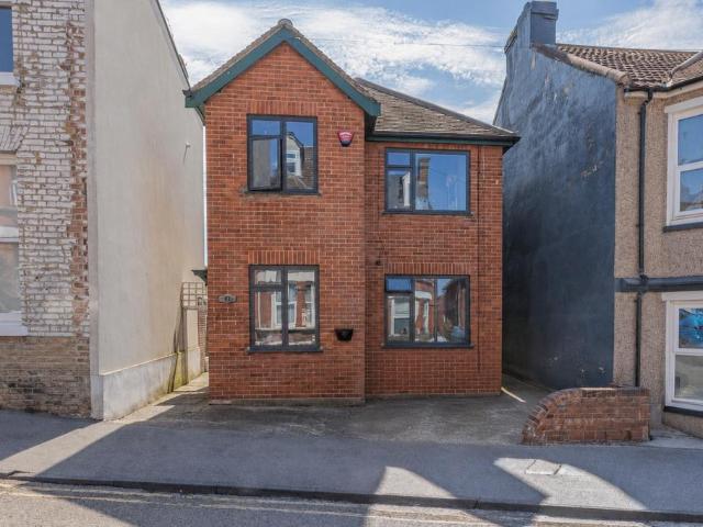 3 bedroom detached house for sale