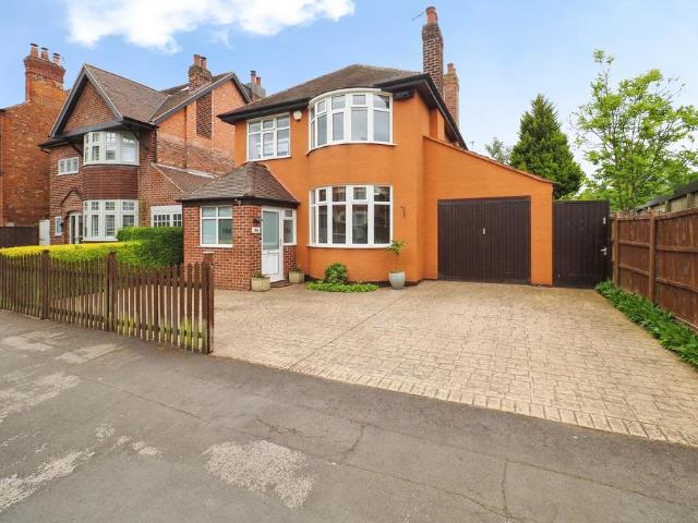 3 bedroom detached house for sale