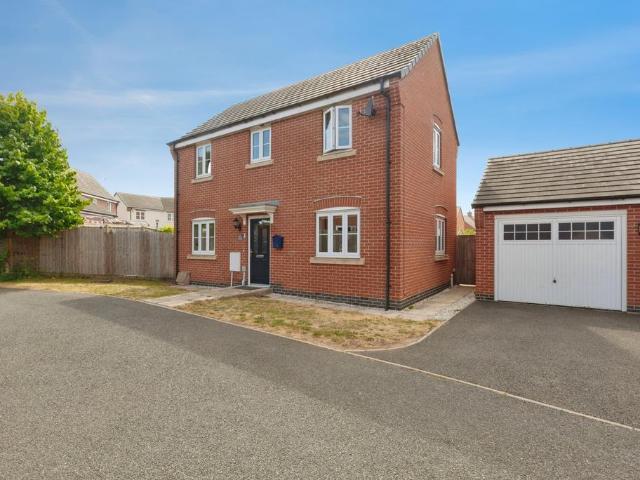 3 bedroom detached house for sale