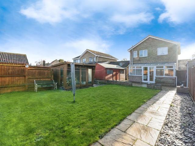 3 bedroom detached house for sale