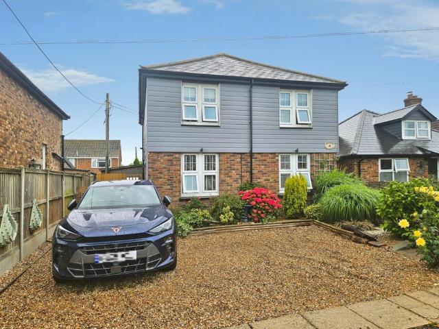 3 bedroom detached house for sale