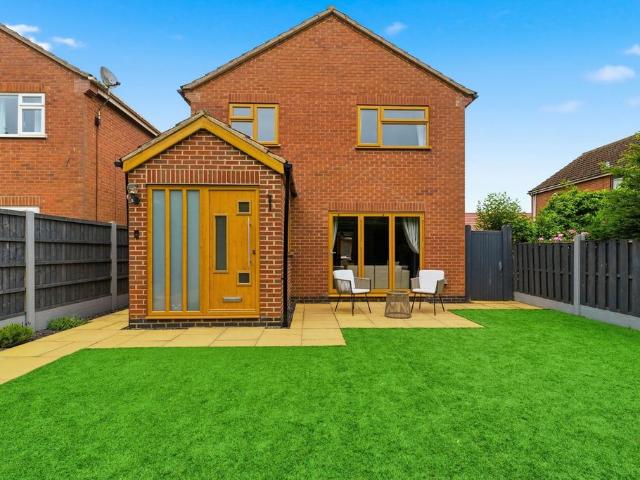 3 bedroom detached house for sale