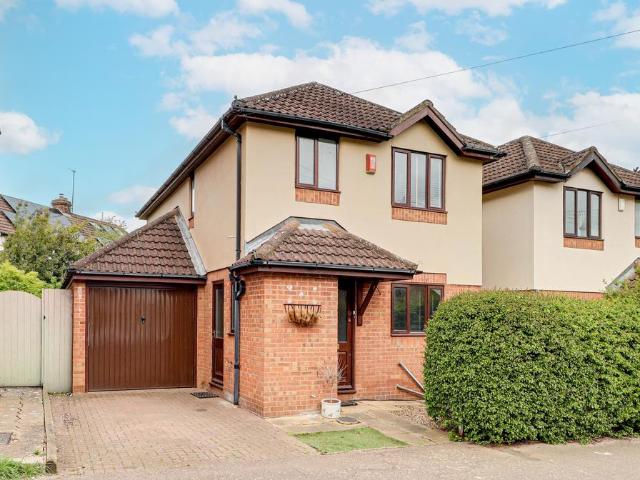 3 bedroom detached house for sale
