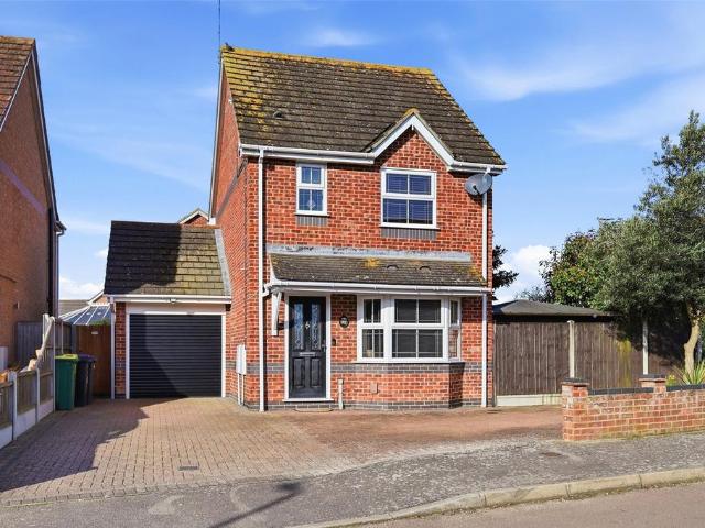 3 bedroom detached house for sale