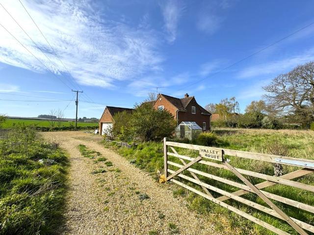 3 bedroom detached house for sale