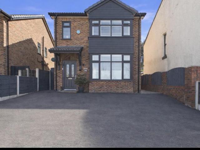 3 bedroom detached house for sale