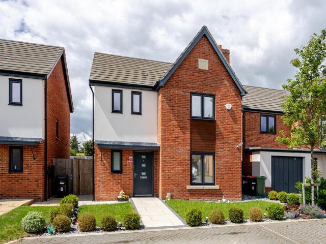 3 bedroom detached house for sale