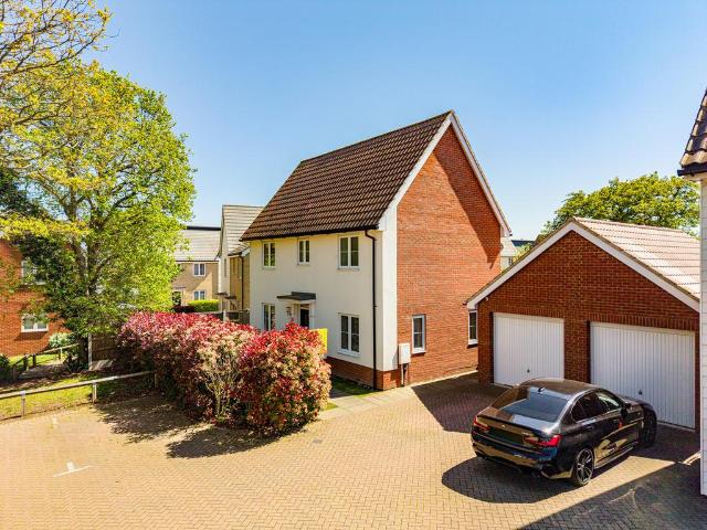 3 bedroom detached house for sale