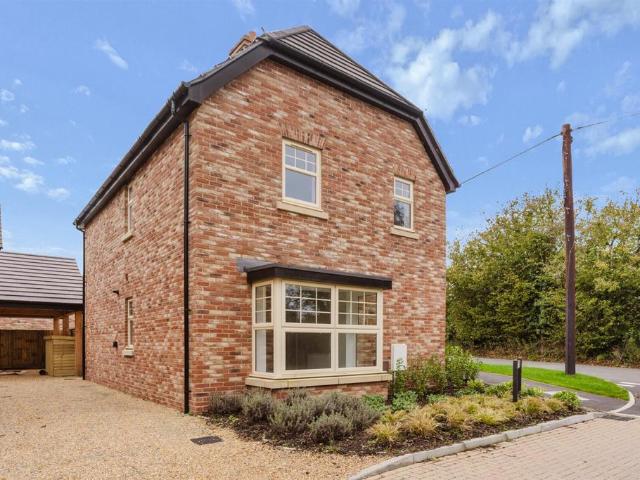 3 bedroom detached house for sale