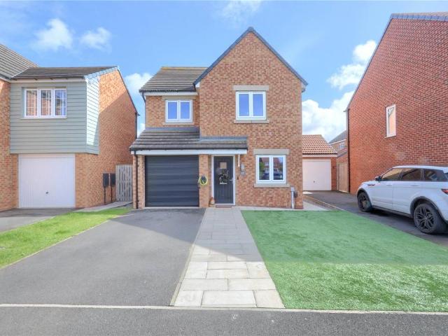 3 bedroom detached house for sale