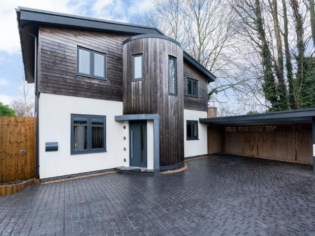 3 bedroom detached house for sale