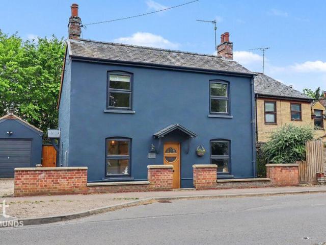 3 bedroom detached house for sale
