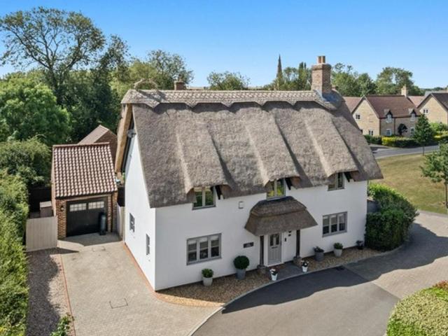 3 bedroom detached house for sale