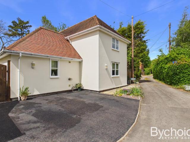 3 bedroom detached house for sale