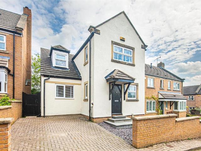 3 bedroom detached house for sale