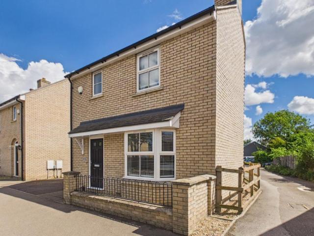 3 bedroom detached house for sale