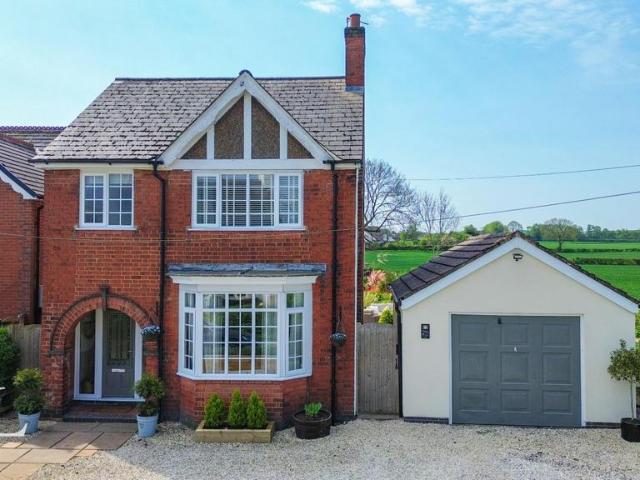 3 bedroom detached house for sale