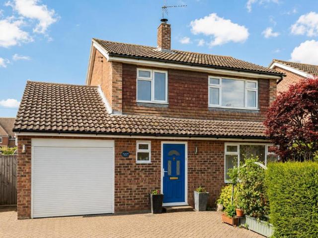 3 bedroom detached house for sale