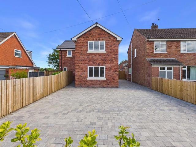 3 bedroom detached house for sale