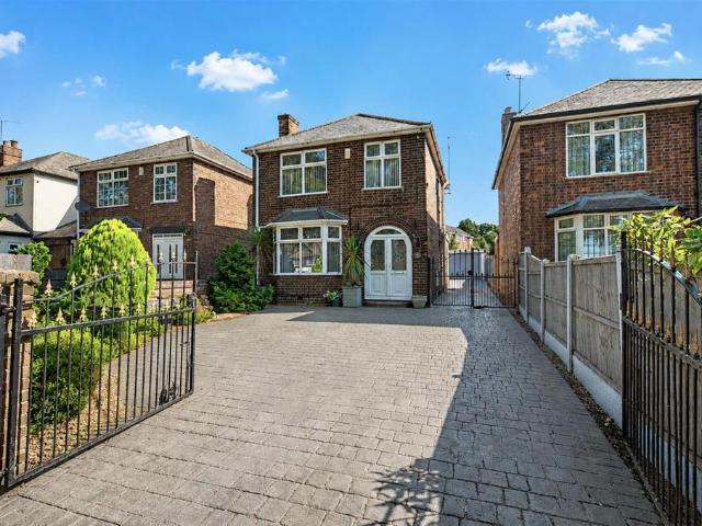 3 bedroom detached house for sale