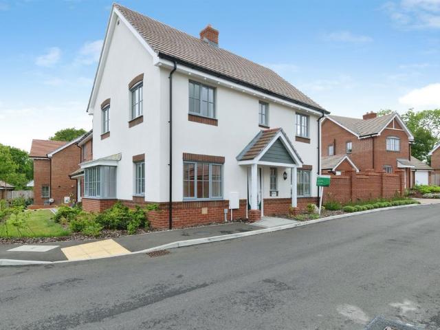 3 bedroom detached house for sale