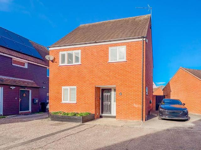 3 bedroom detached house for sale