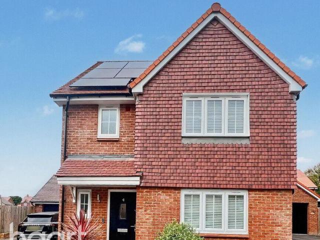 3 bedroom detached house for sale